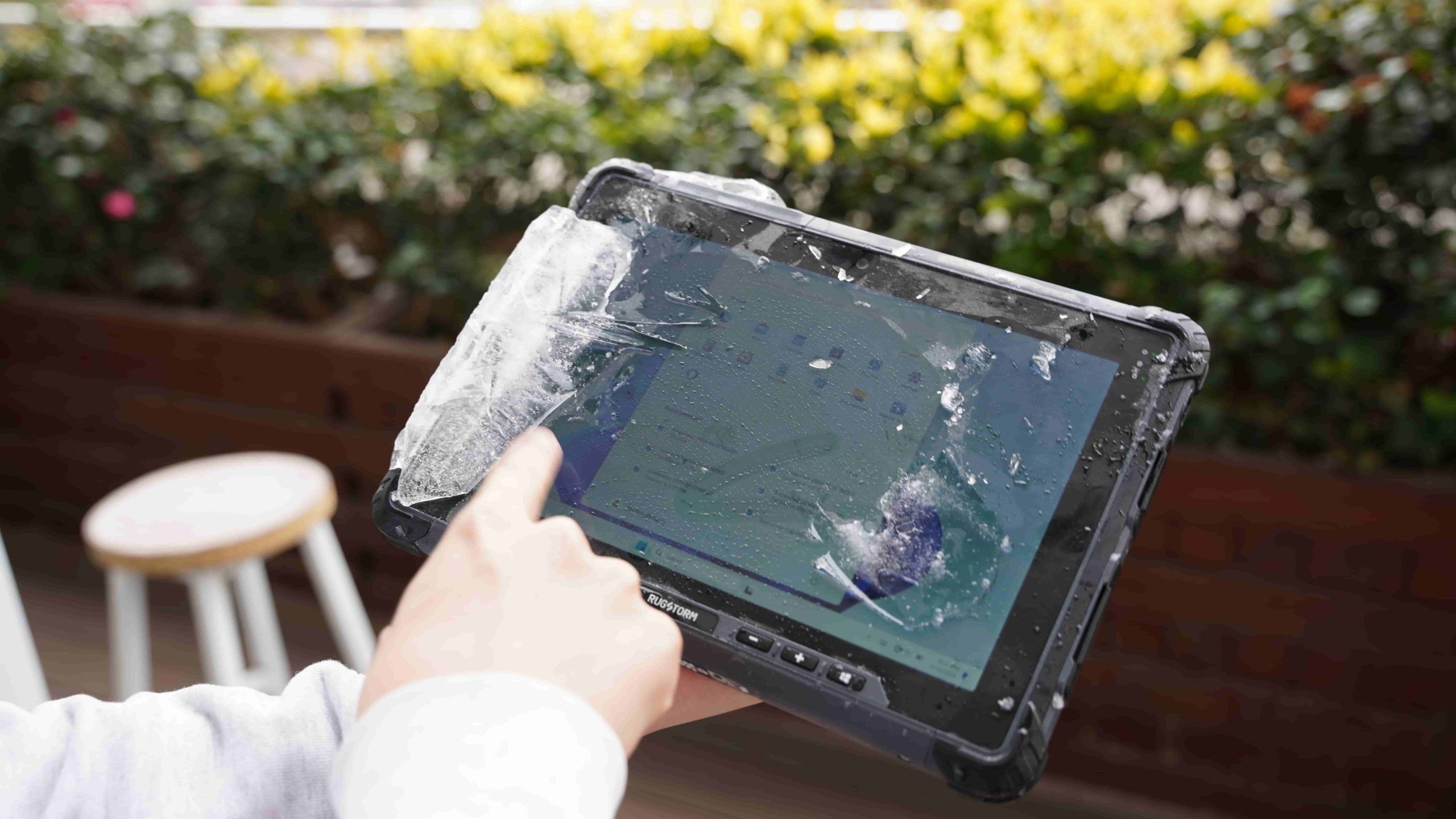 RUGSTORM Rugged Tablet F101: Conquering the Cold | Rugstorm